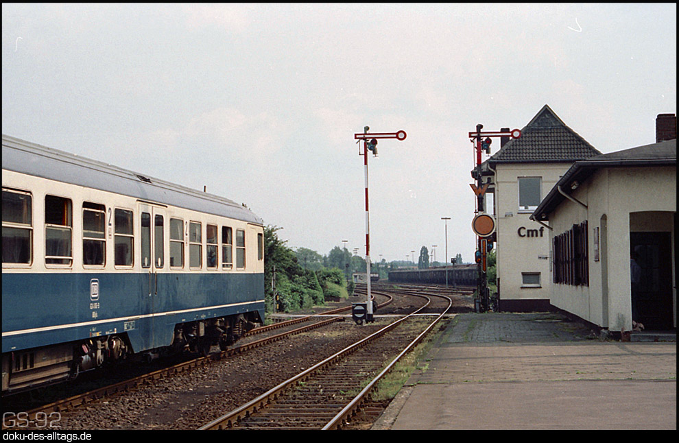 Strecken und Bahnhöfe